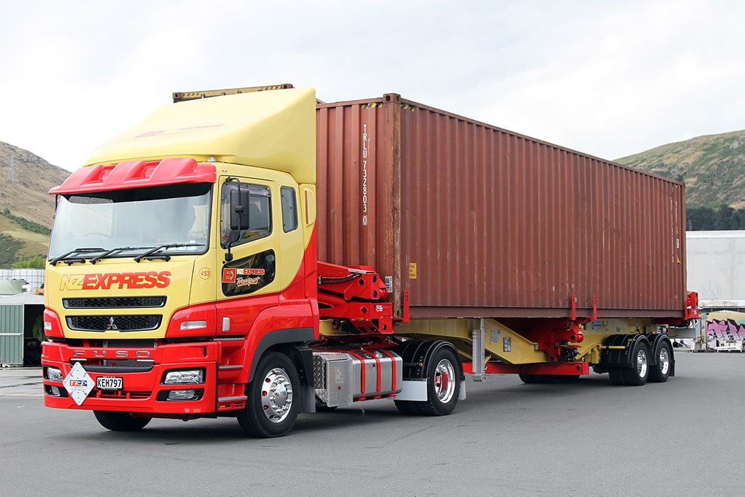 Điều kiện để trở thành tài xế container, nghề có mức lương khủng! - An ...